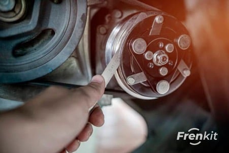 Clutch master cylinder: what it is and when to replace it